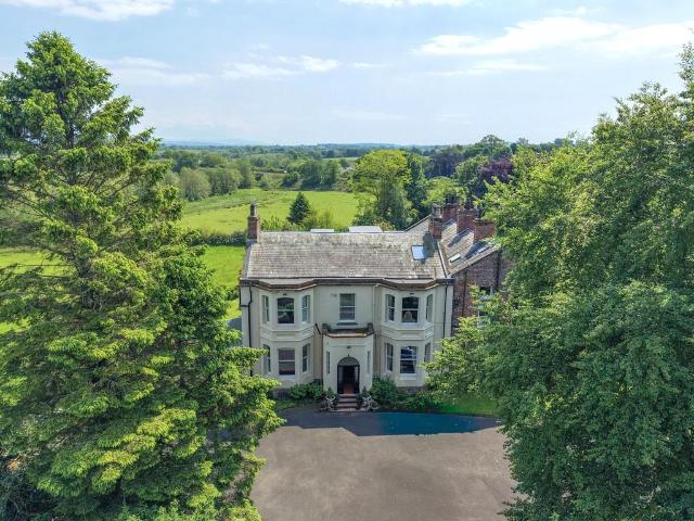 5 bedroom semi detached house for sale