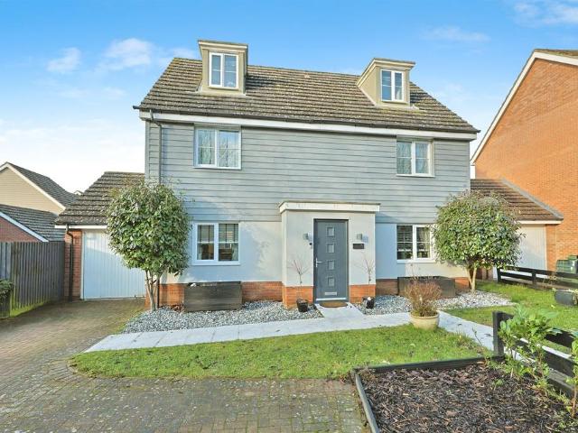 5 bedroom detached house for sale
