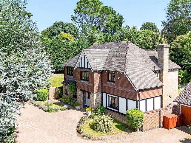 5 bedroom detached house for sale