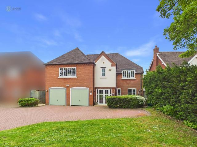 5 bedroom detached house for sale