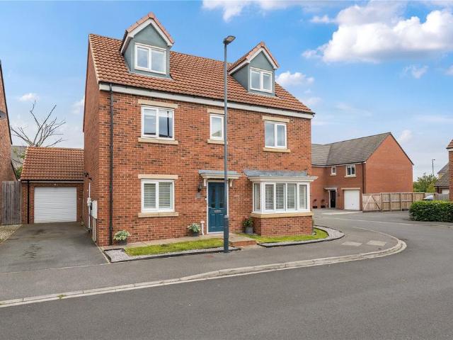 5 bedroom detached house for sale