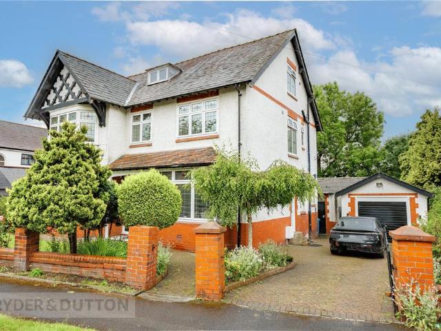 5 bedroom detached house for sale