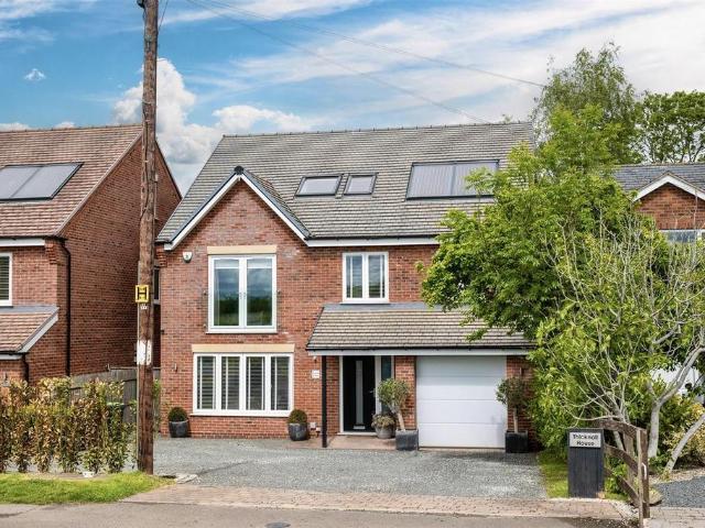 5 bedroom detached house for sale