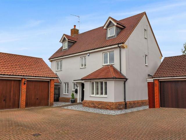 5 bedroom detached house for sale