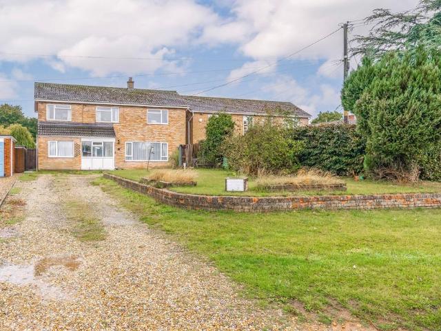 5 bedroom detached house for sale