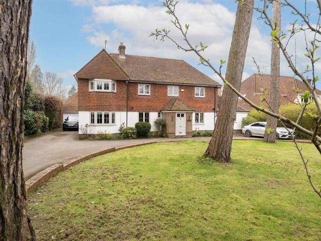 5 bedroom detached house for sale