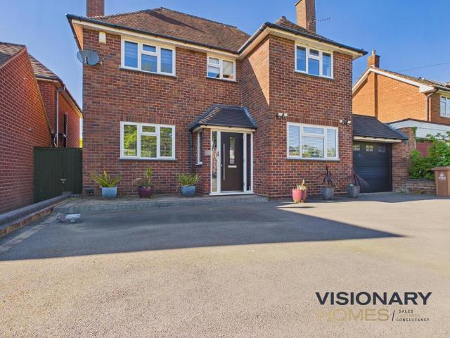 5 bedroom detached house for sale