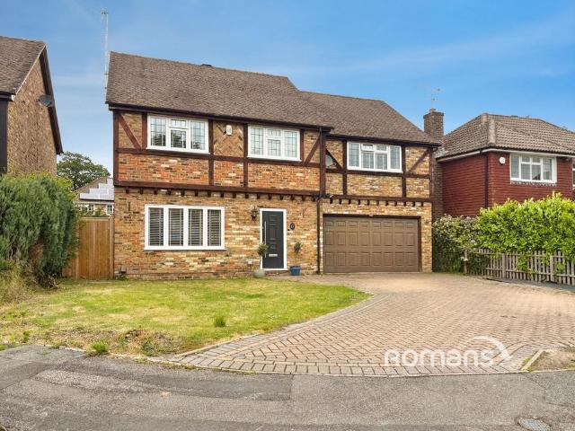 5 bedroom detached house for sale
