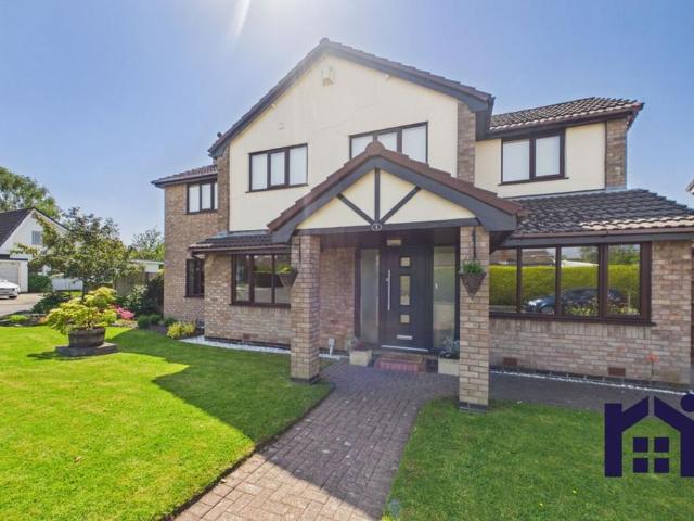 5 bedroom detached house for sale