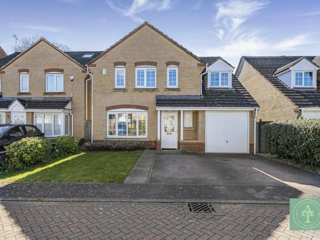 5 bedroom detached house for sale