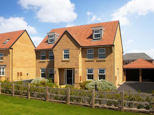 5 bedroom detached house for sale