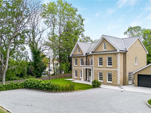 5 bedroom detached house for sale