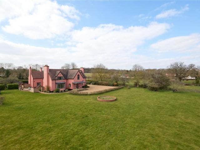 5 bedroom detached house for sale