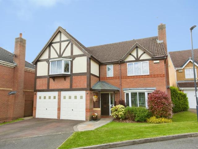 5 bedroom detached house for sale