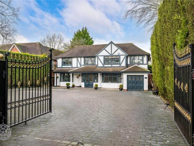 5 bedroom detached house for sale