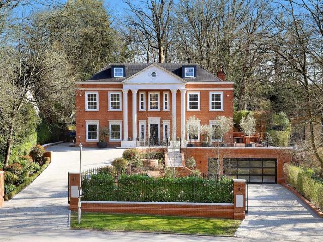 5 bedroom detached house for sale