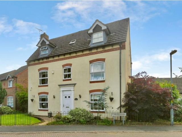 5 bedroom detached house for sale