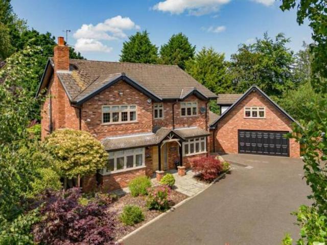 5 bedroom detached house for sale