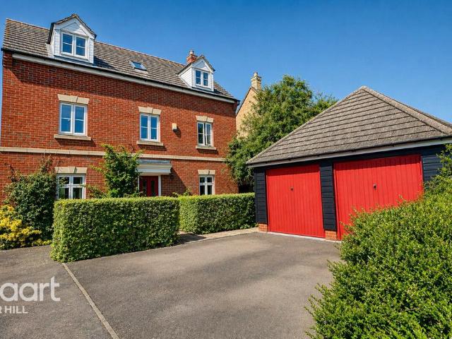 5 bedroom detached house for sale