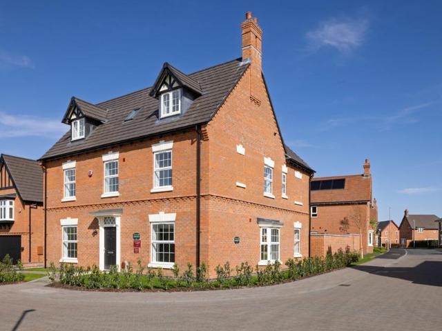 5 bedroom detached house for sale