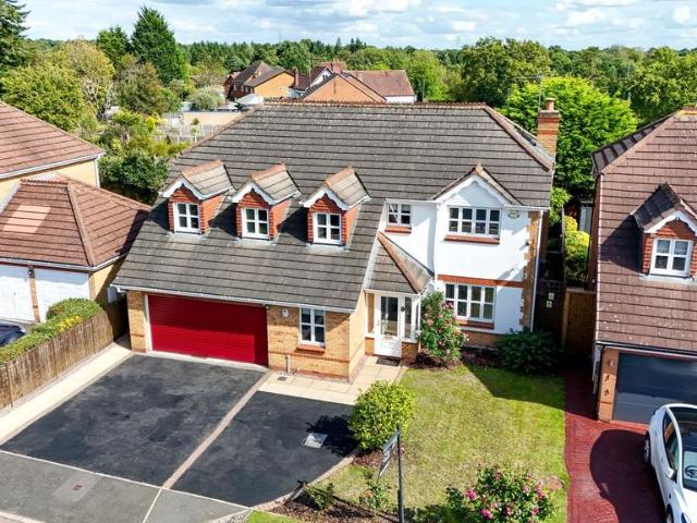 5 bedroom detached house for sale