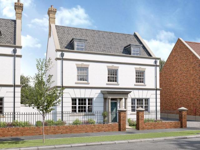 5 bedroom detached house for sale