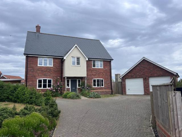 5 bedroom detached house for sale
