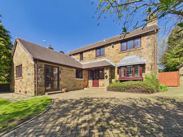 5 bedroom detached house for sale