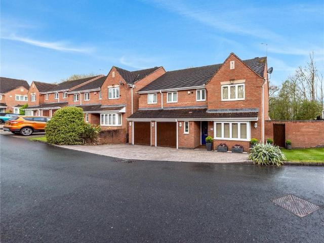 5 bedroom detached house for sale