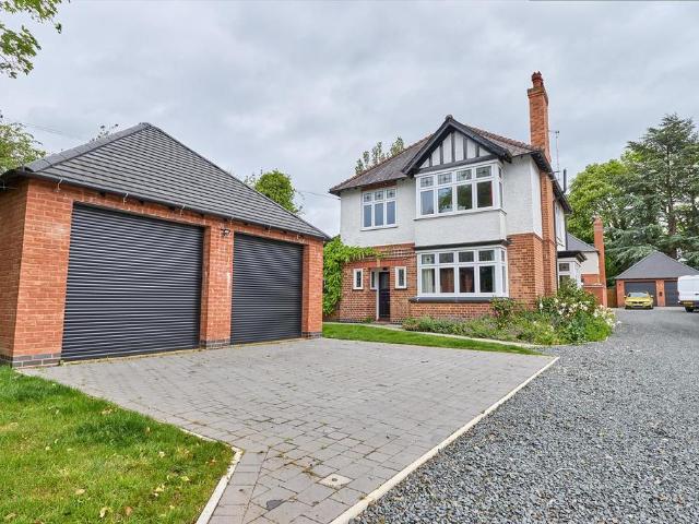5 bedroom detached house for sale