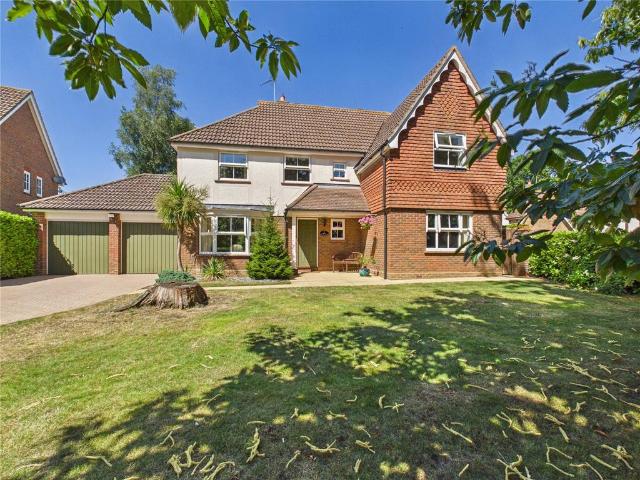 5 bedroom detached house for sale