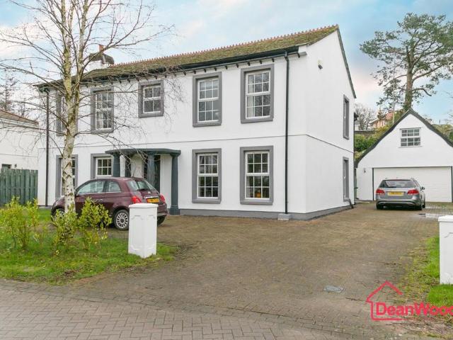 5 bedroom detached house for sale