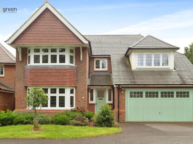 5 bedroom detached house for sale
