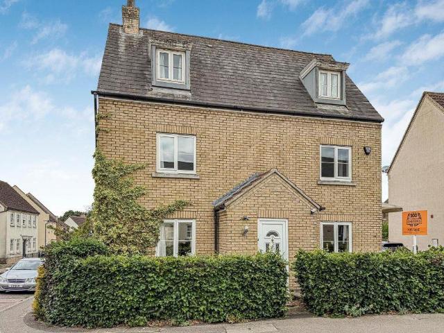 5 bedroom detached house for sale