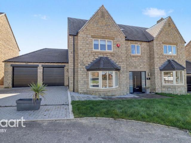 5 bedroom detached house for sale