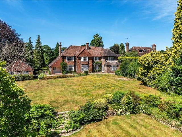 5 bedroom detached house for sale