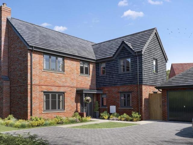 5 bedroom detached house for sale