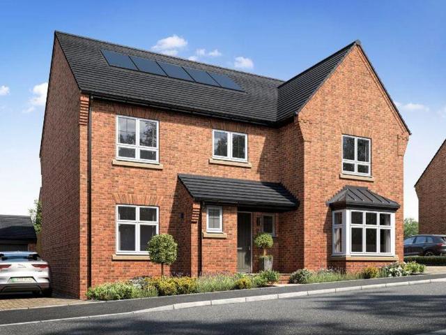 5 bedroom detached house for sale