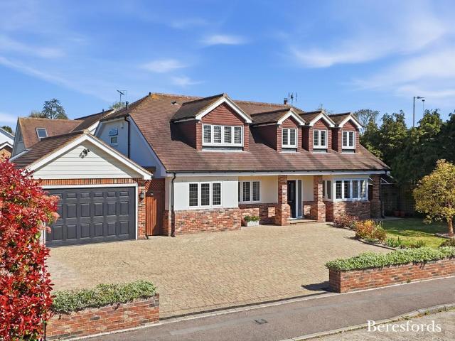 5 bedroom detached house for sale