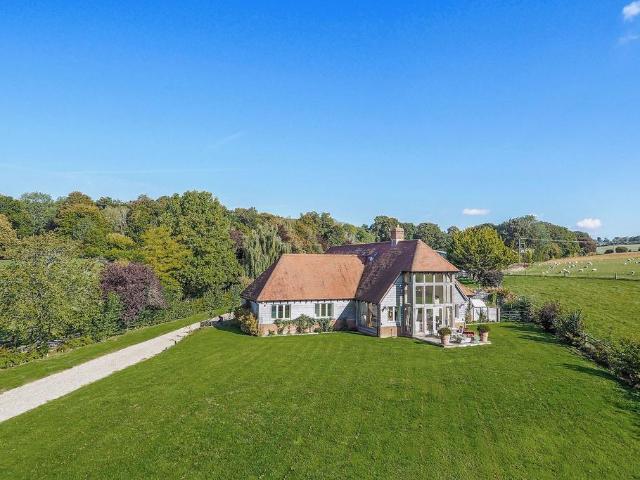 6 bedroom detached house for sale