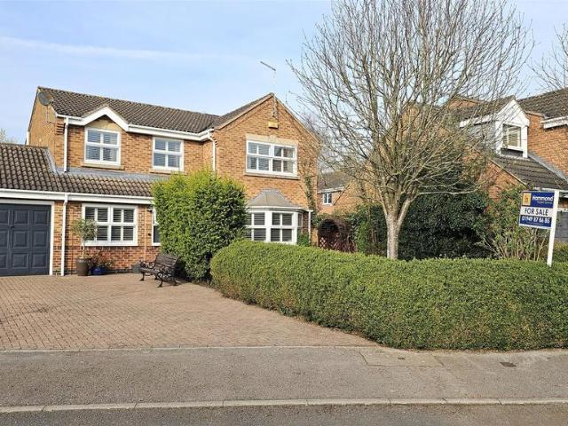 5 bedroom detached house for sale