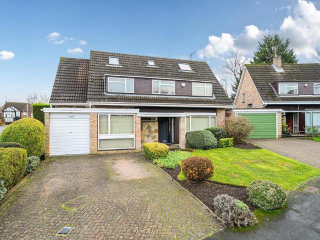 5 bedroom detached house for sale