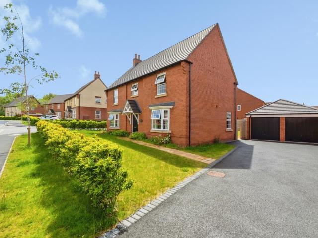 5 bedroom detached house for sale