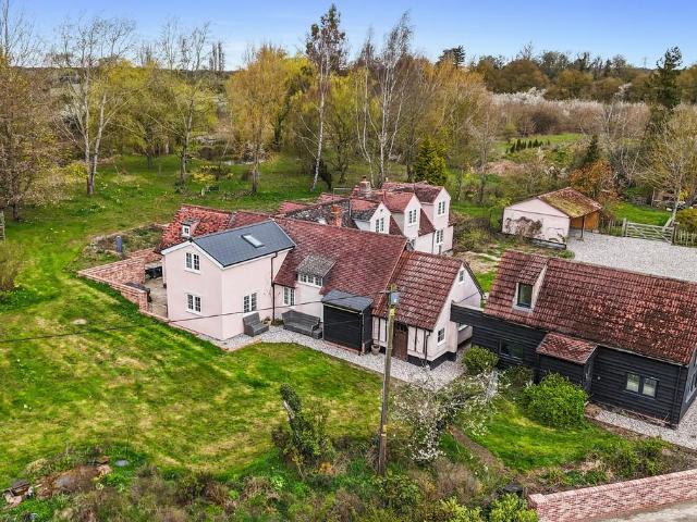 5 bedroom detached house for sale