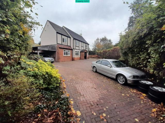 5 bedroom detached house for sale