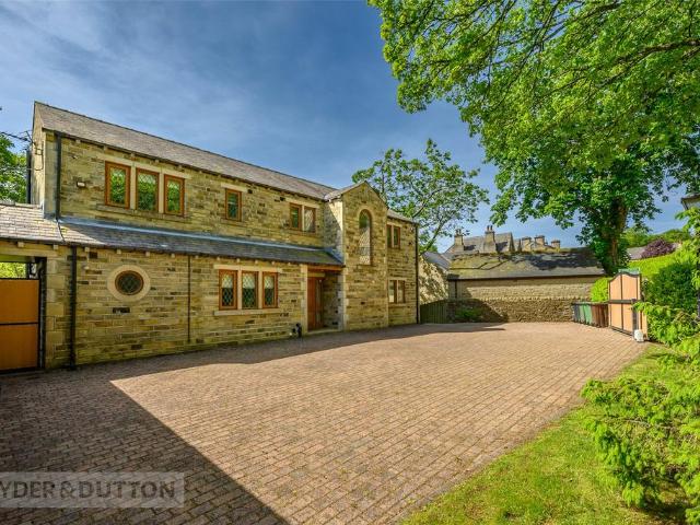 5 bedroom detached house for sale