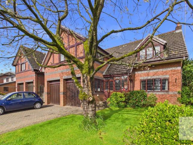 5 bedroom detached house for sale