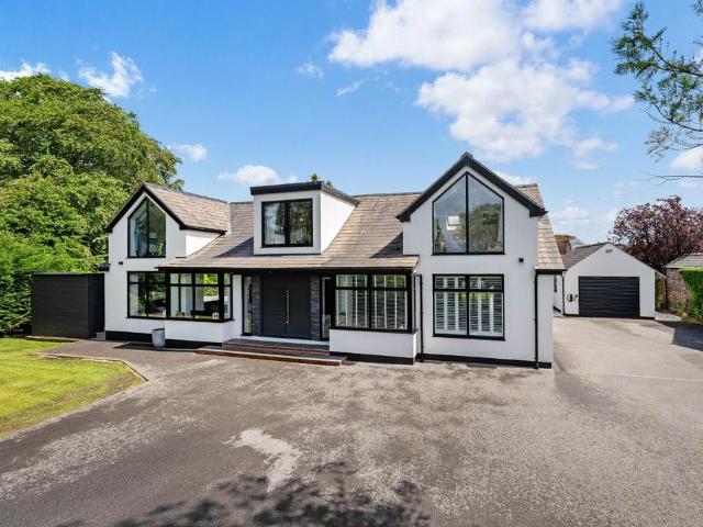 5 bedroom detached house for sale