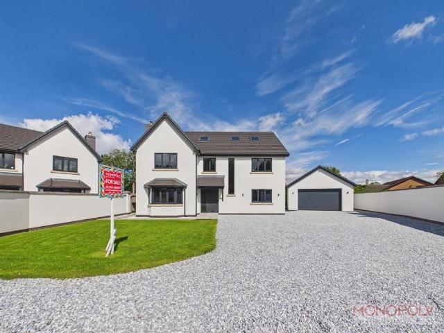 5 bedroom detached house for sale