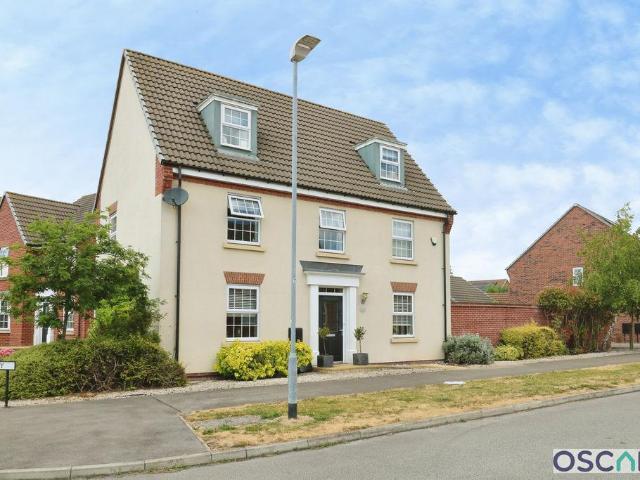 5 bedroom detached house for sale